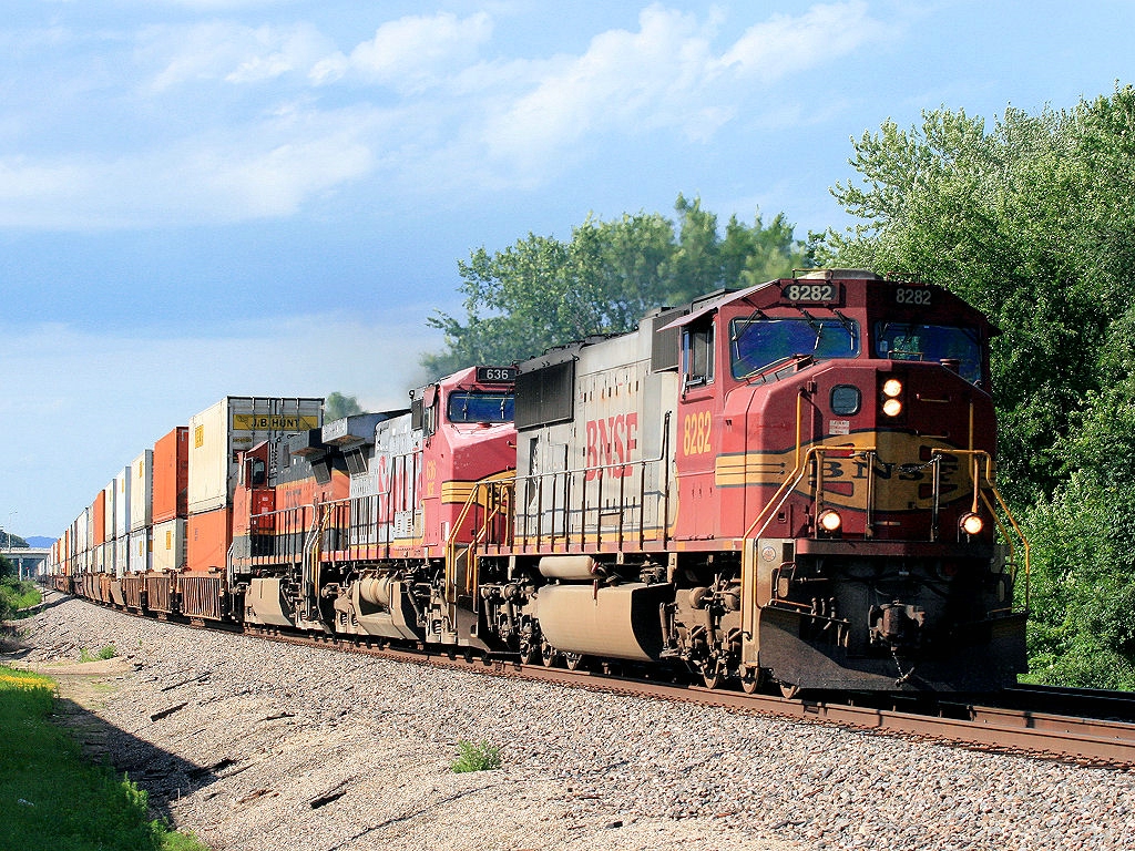 BNSF 8282